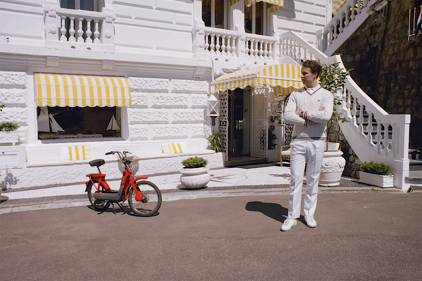 No mordere - Consulat | Creative Production Company